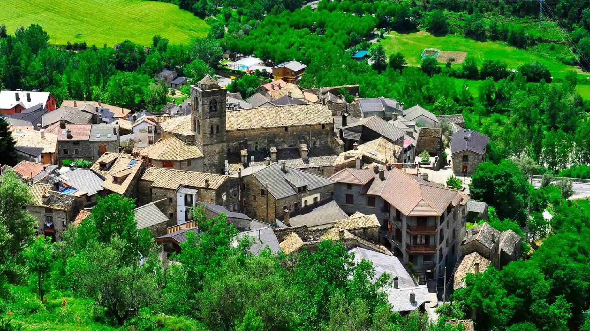 Discover the historical treasures of Boltaña